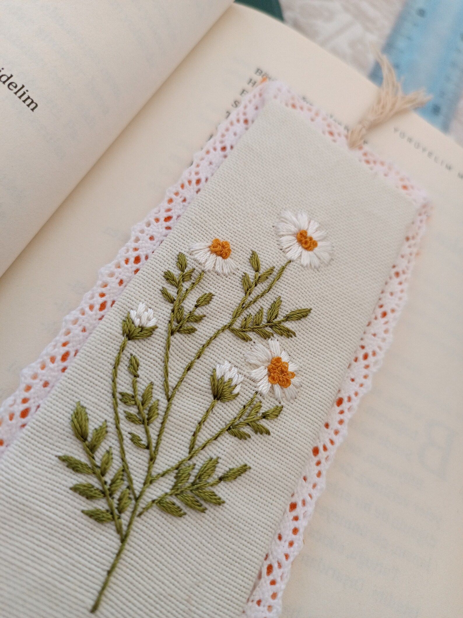 Bookmark/ Handmade Bookmark/ Daisy Bookmark/ Artembroidery/ Embroidery ...