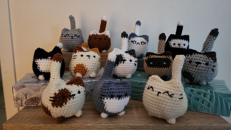 Patron Amigurumi pour peluche en crochet petits chats trop mignons sans ...