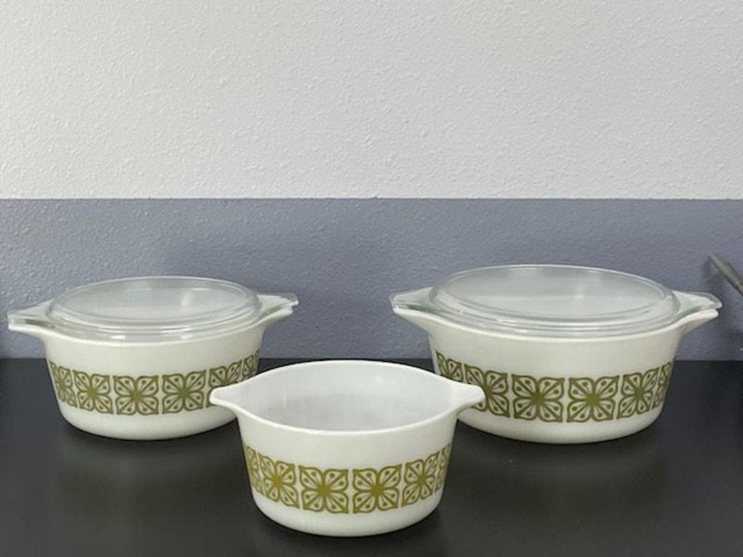 1967 Vintage Pyrex Set of 3 White With Avocado Green Verde Pattern ...