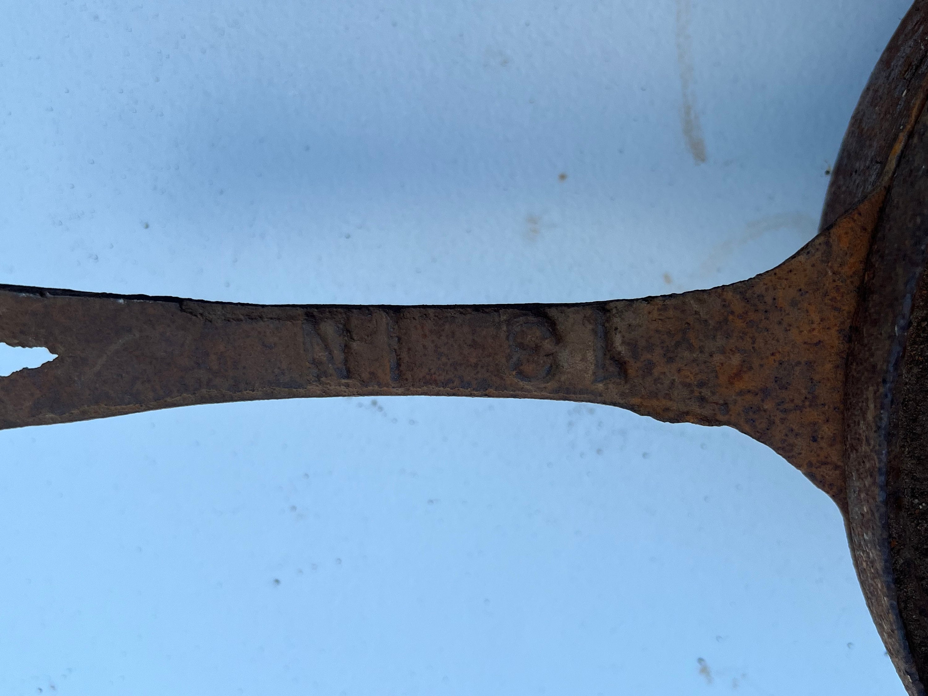 13" Cast Iron Spider Skillet W/lid. - Etsy