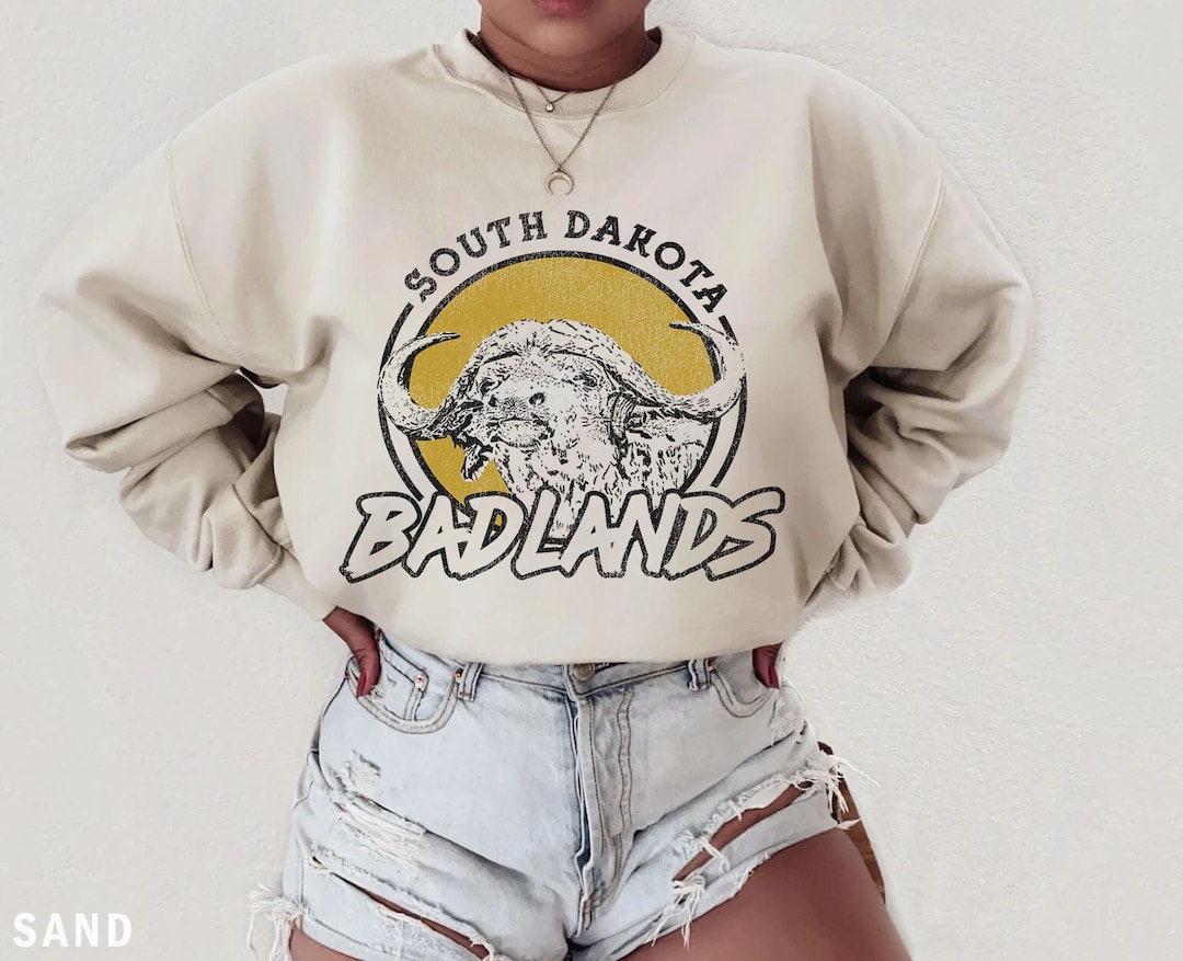 South Dakota Sweater Badlands Retro Badlands Distressed Buffalo Nature ...