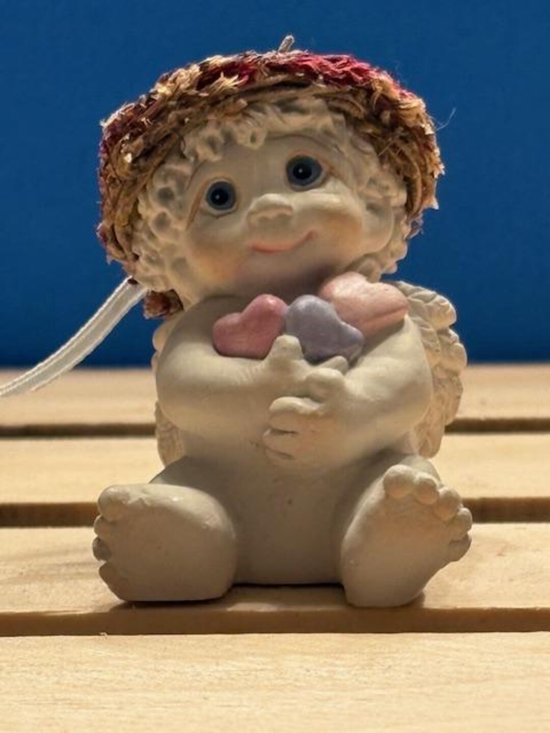 Dreamsicles Cherub/angel Holding Hearts Figurine - Etsy