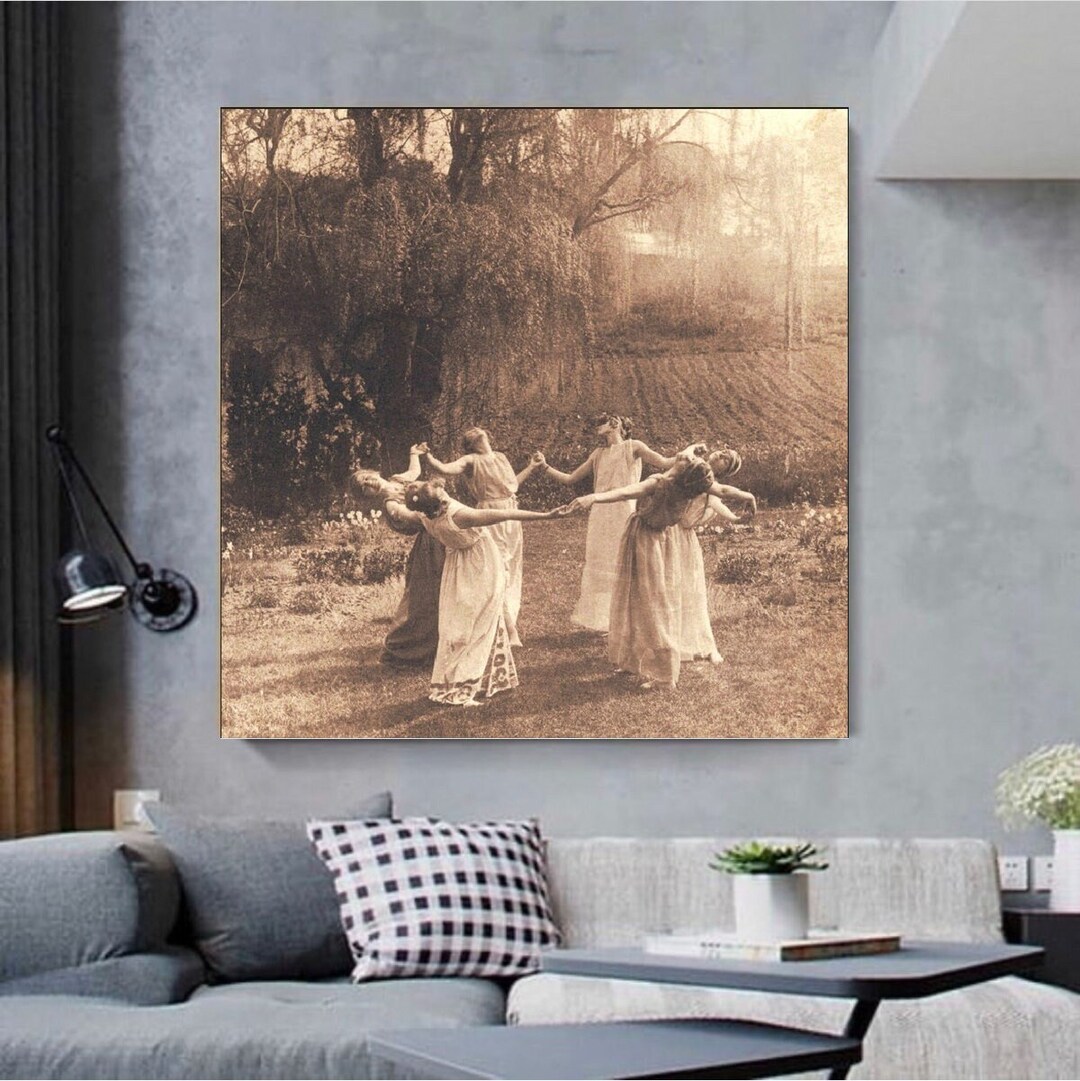 Circle of Witches Vintage Circle of Witches Vintage Women Dancing ...