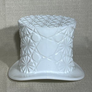 Indiana Glass Milk Glass "daisy and Button" Top Hat - Etsy