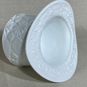 Indiana Glass Milk Glass "daisy and Button" Top Hat - Etsy