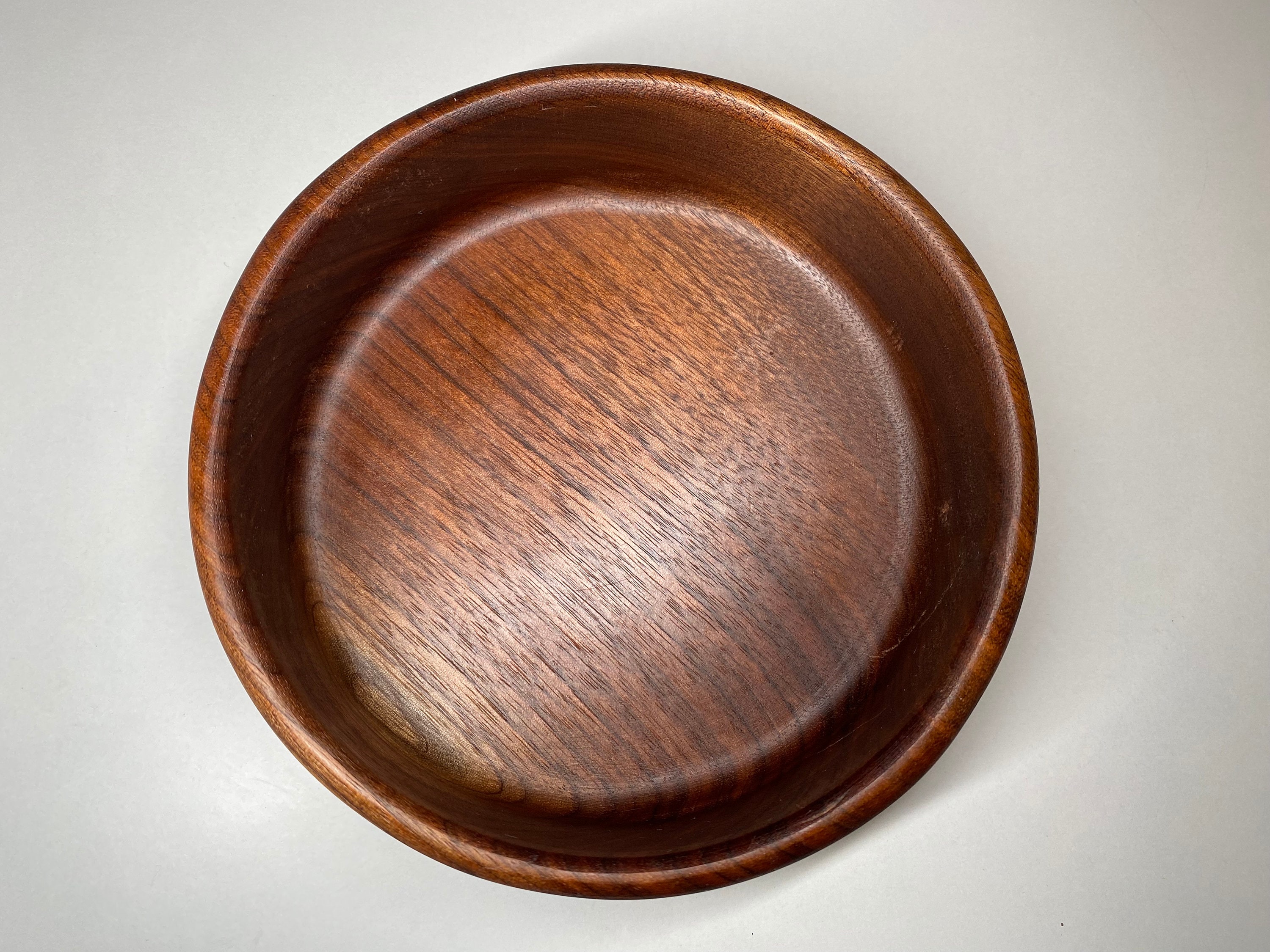 Walnut Bowl - Medium - Handmade Router Bowl - Etsy