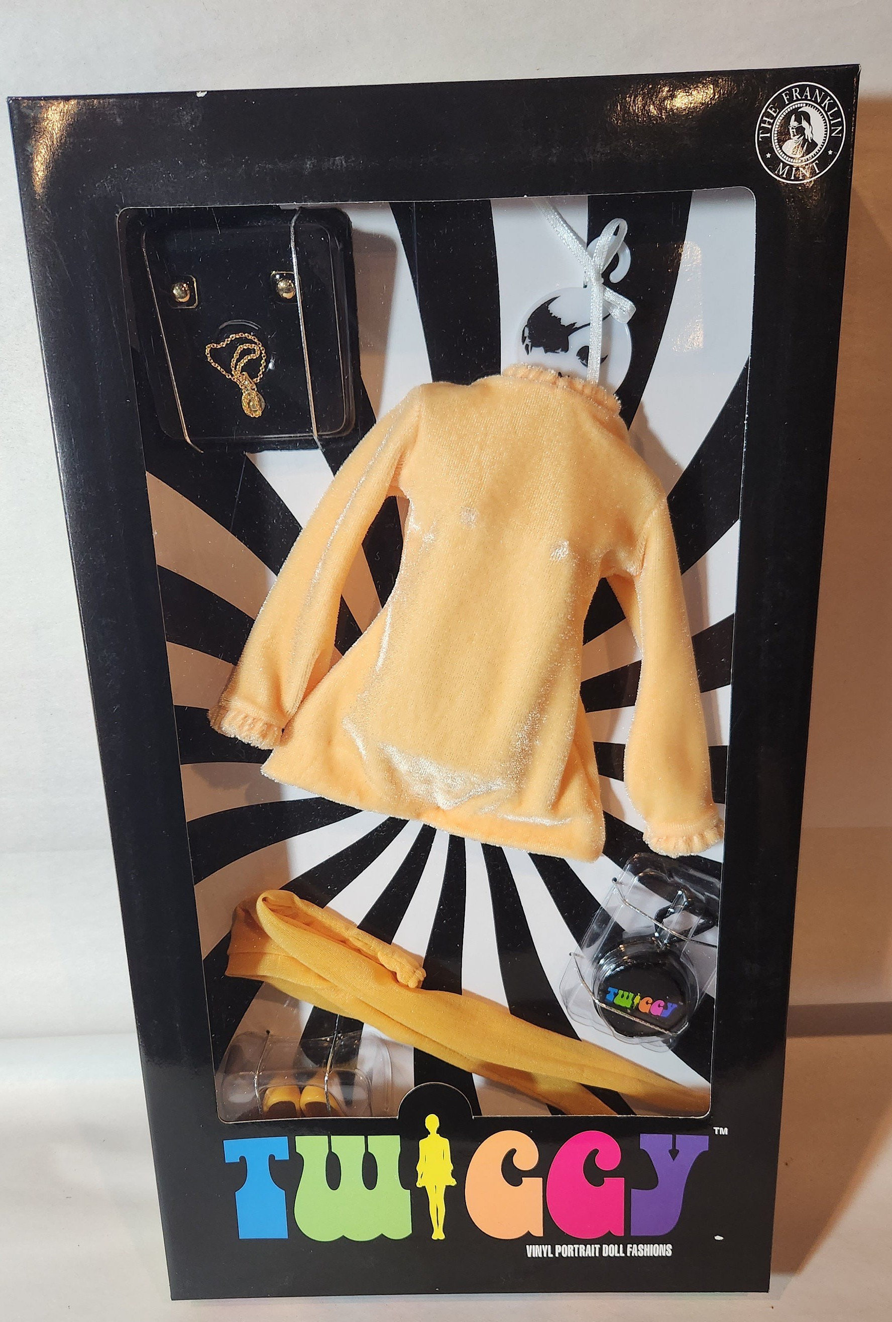 Twiggy, Vinyl Portrait Doll Fashion, NIB, the Franklin Mint, Yellow - Etsy