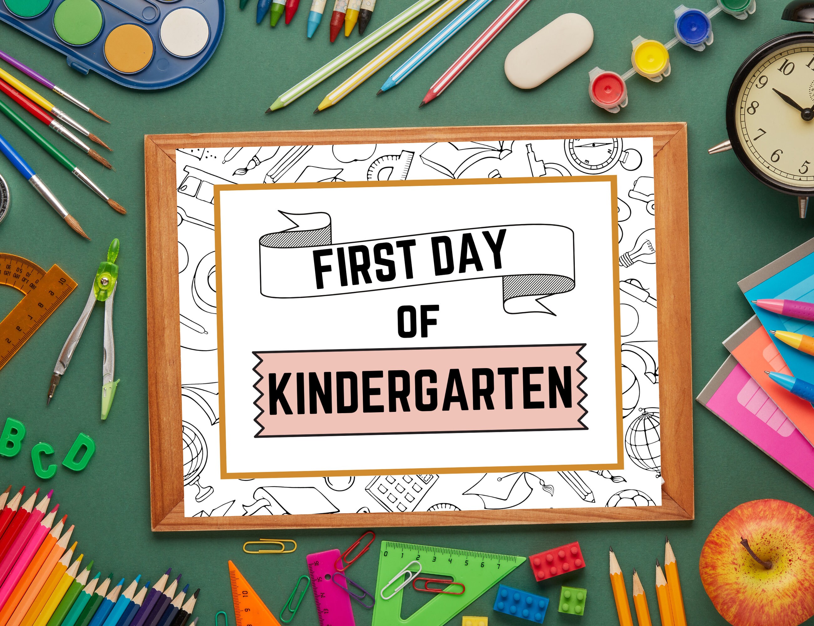 Printable First and Last Day of School Signs, Back to School Printables ...