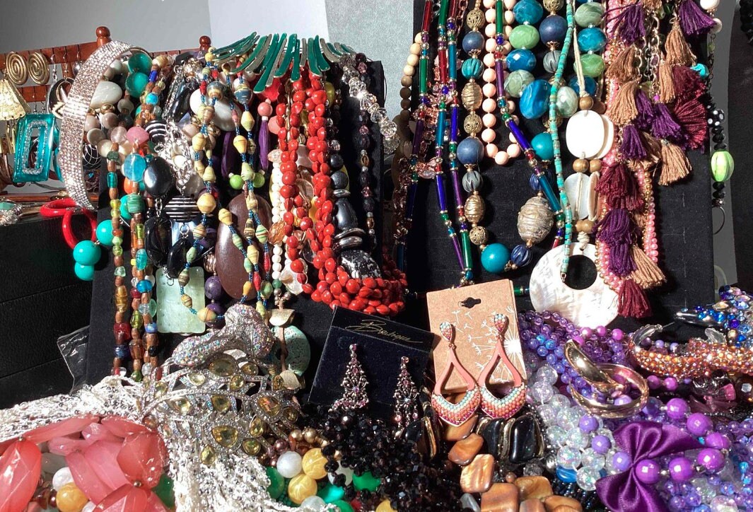 Vintage Jewelry Grab Bag 1-3 Pounds - Etsy