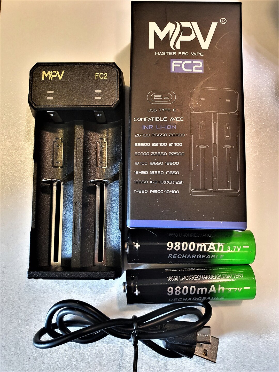 2 Rechargeable Batteries 18650 3.7V 9800mah FC2 MPV Charger - Etsy