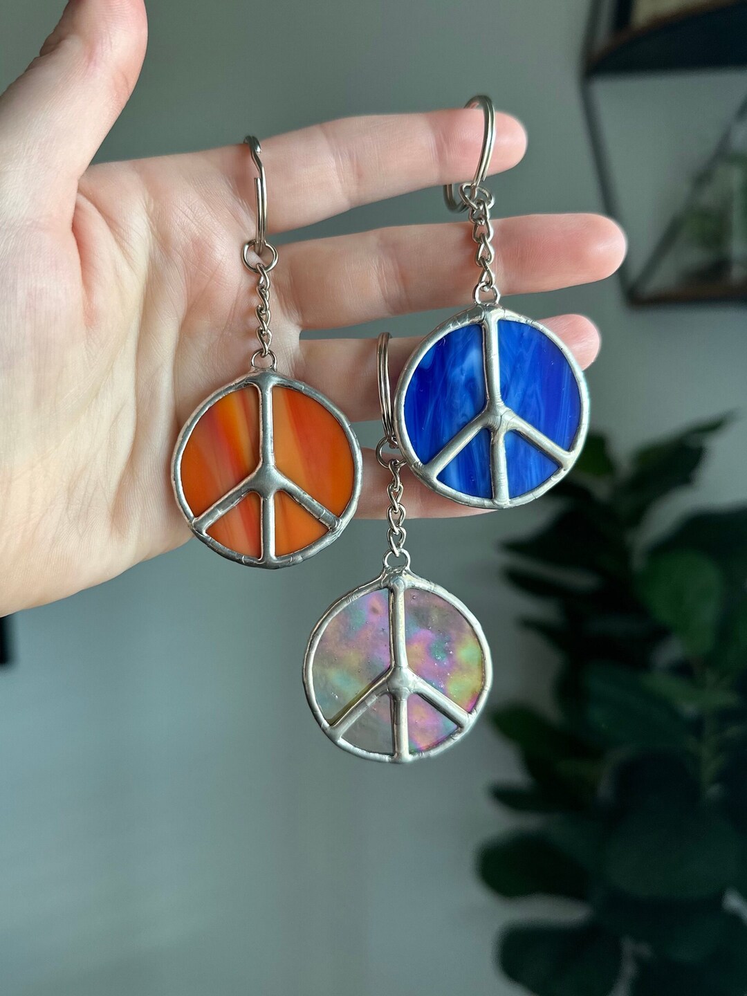 Stained Glass Peace Sign Keychain - Etsy