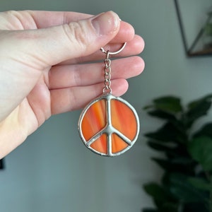 Stained Glass Peace Sign Keychain - Etsy
