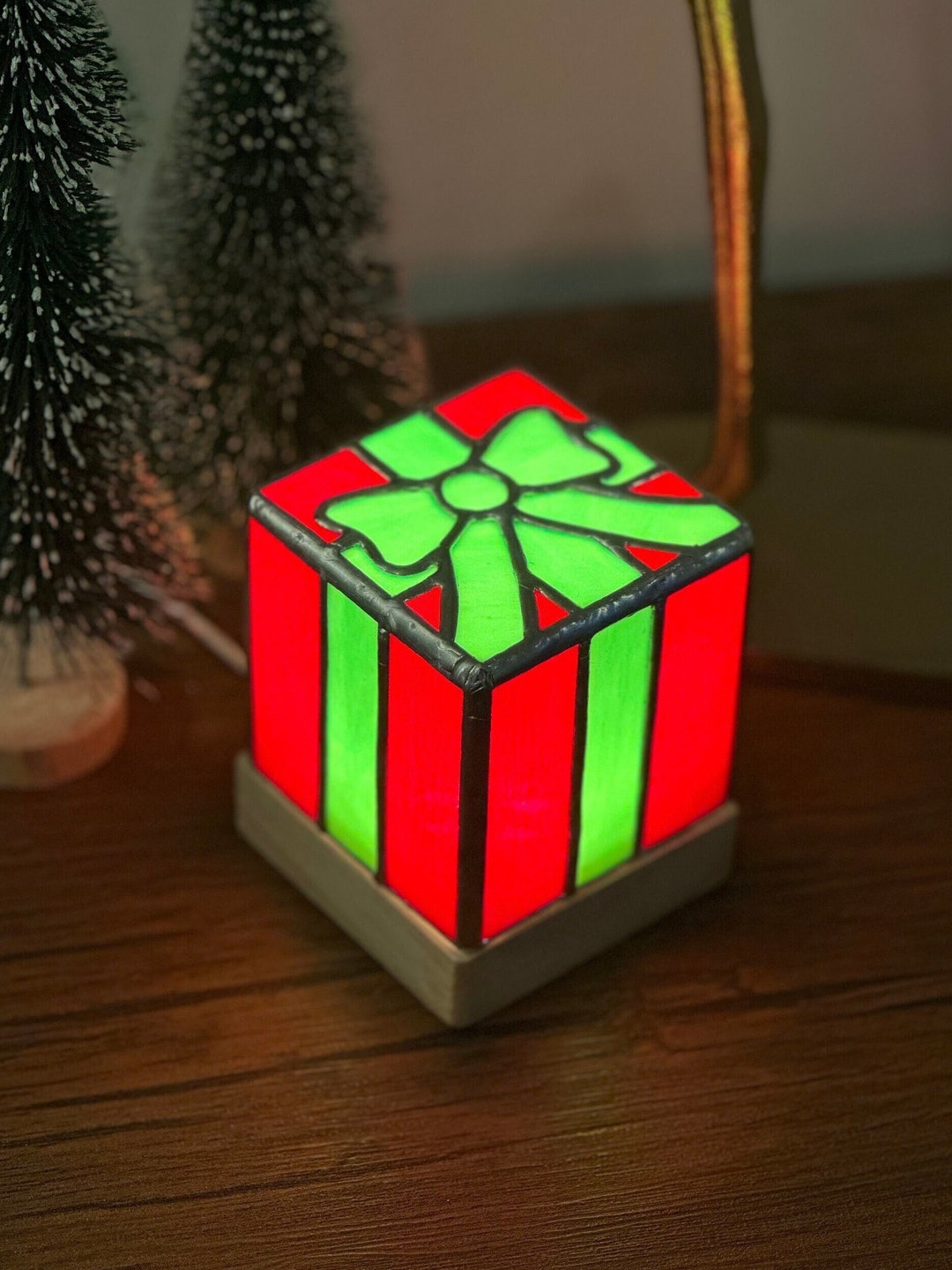 Stained Glass 3D Christmas Present Lamp - Etsy