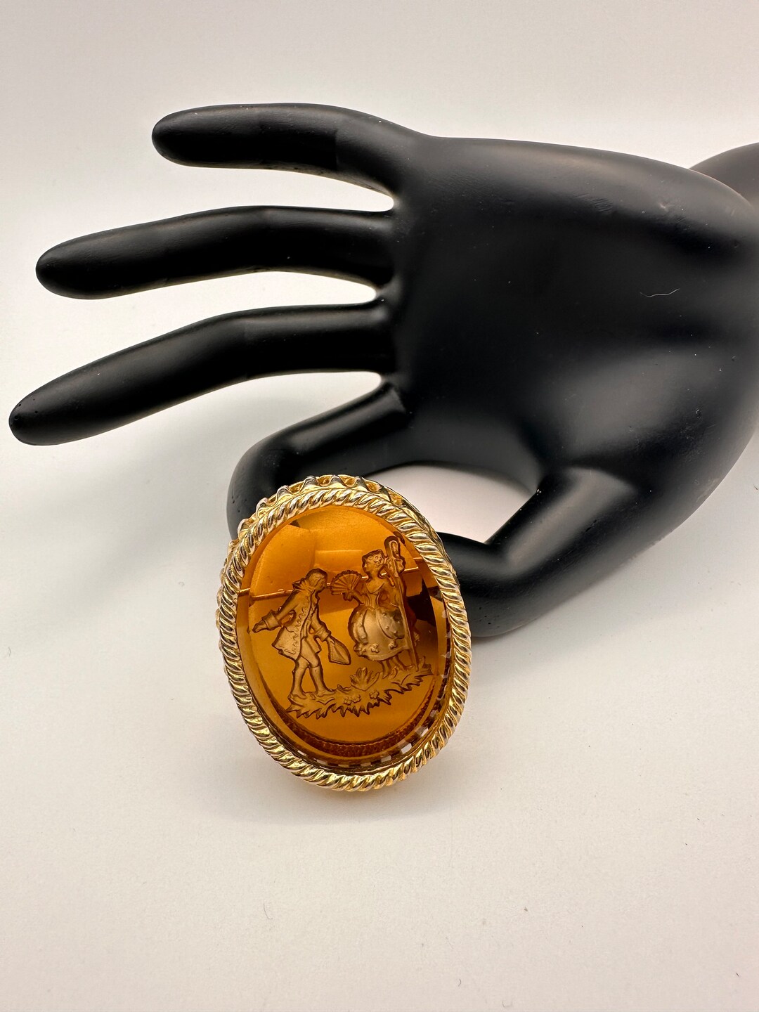 Vintage Oval Reverse Intaglio Amber Glass Lady and Gentleman Cameo ...
