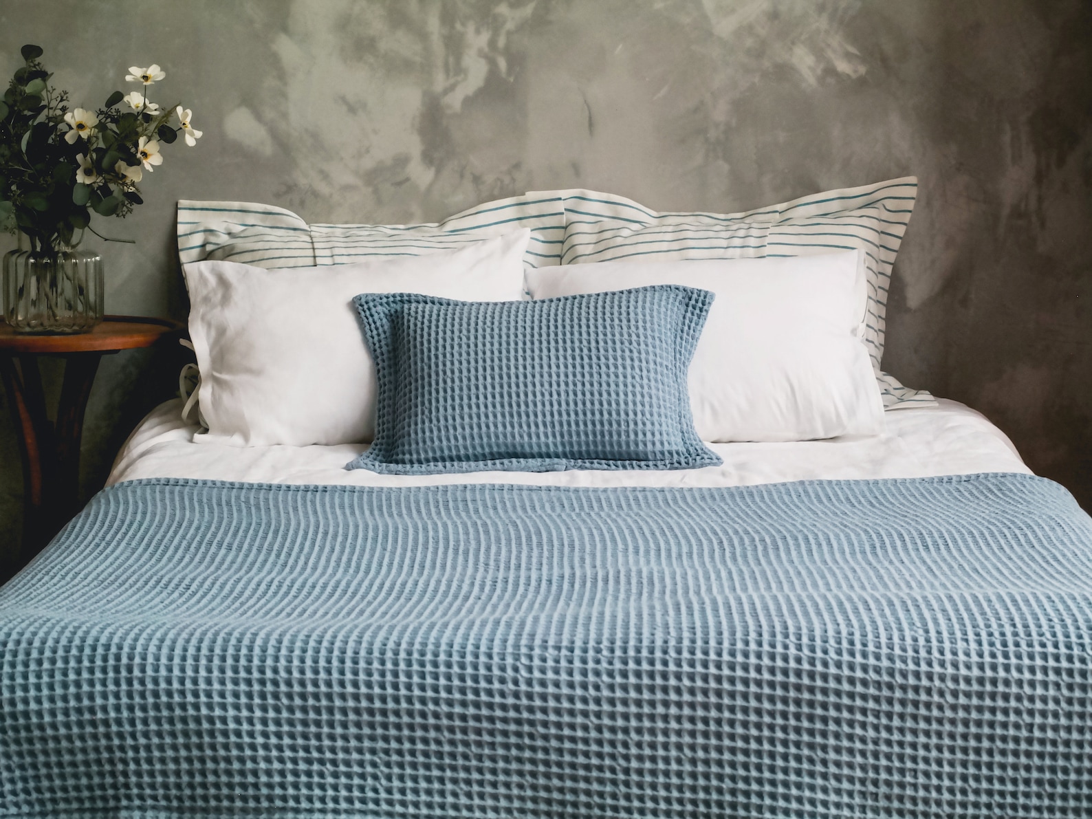 WAFFLE Blanket. Hotel Waffle Throw Blanket, Blanket for Bedroom. Bed ...