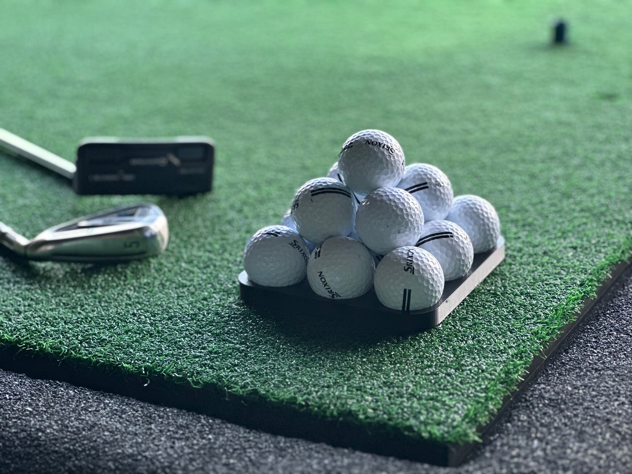 Minimal Golf Sim Pyramid - Golf Driving Range Pyramid, Golf Ball Holder ...