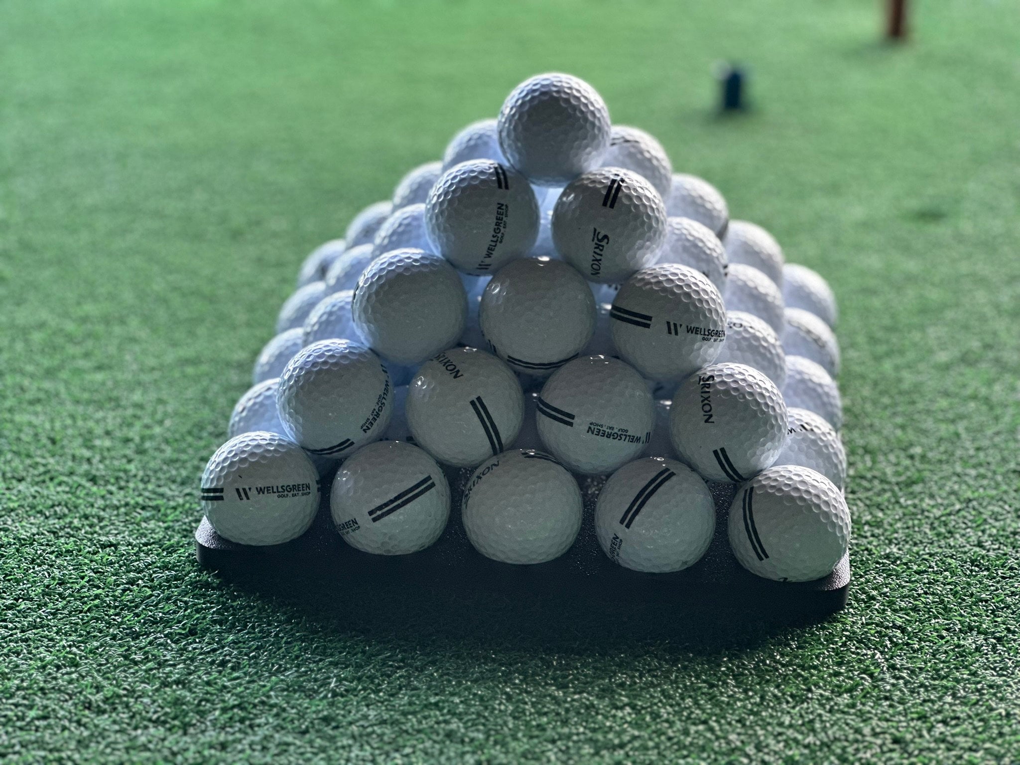 Minimal Golf Sim Pyramid - Golf Driving Range Pyramid, Golf Ball Holder ...