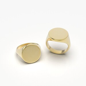 Gold Round Signet Ring 18mm - Etsy
