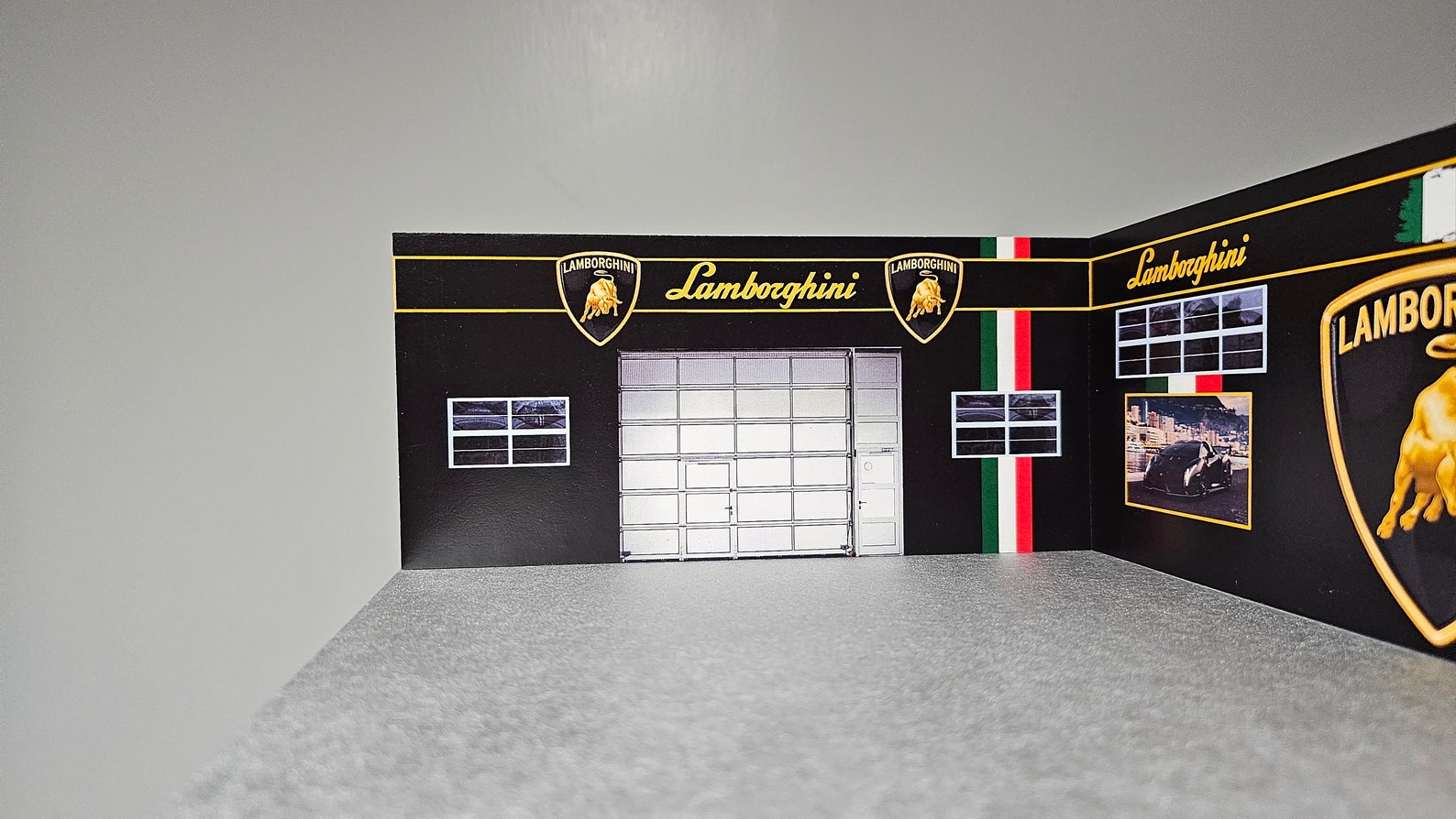1/64 Hand Made Lamborghini diorama 10x9x4 69 - Etsy