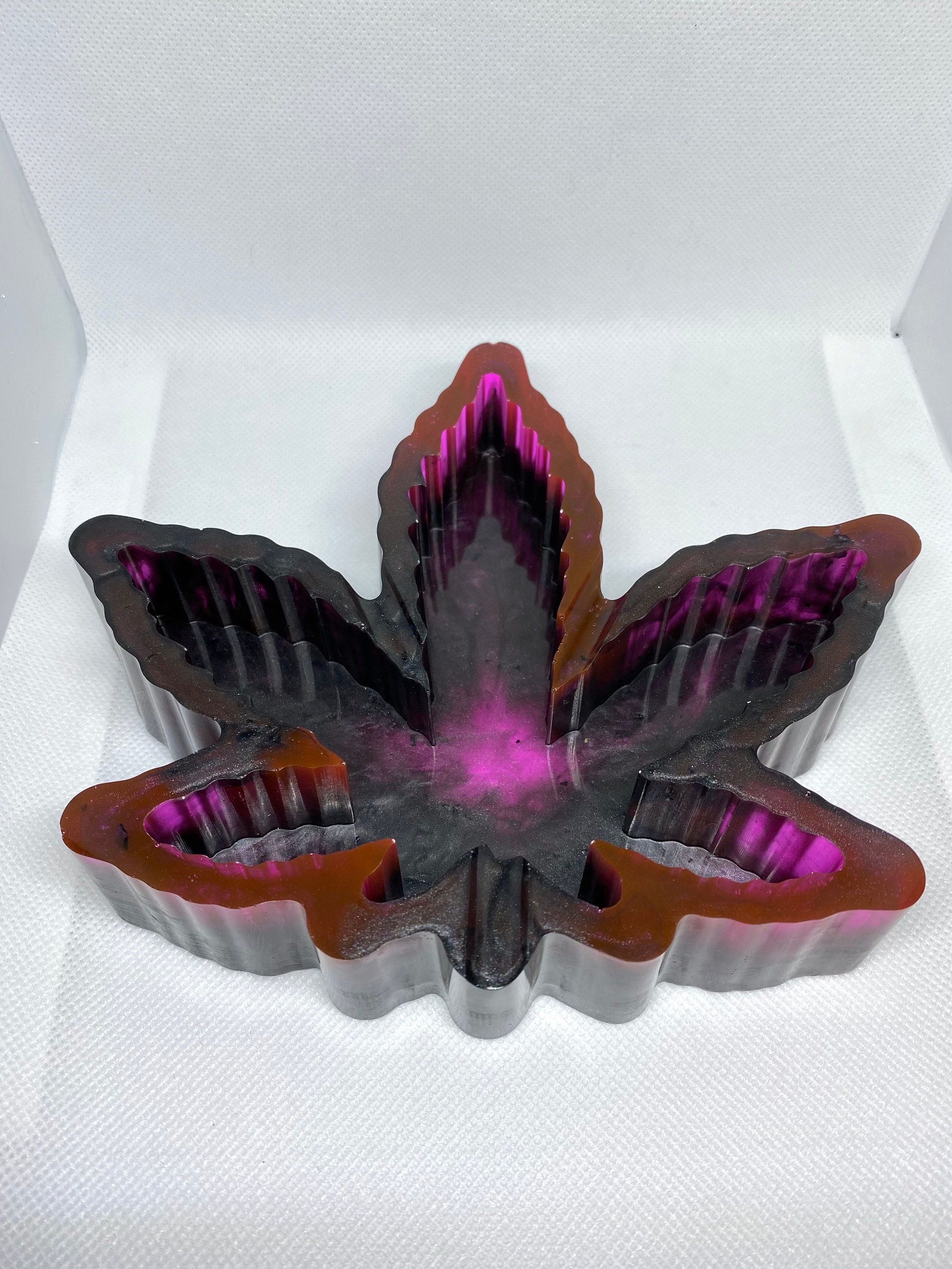 Customizable Cannabis Leaf Resin Ashtray - Etsy
