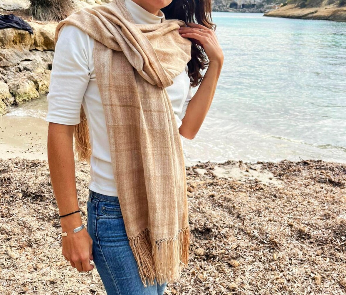 Vicuña Fiber Scarf From the Andes. Natural Beige Color, Betas. Wool ...