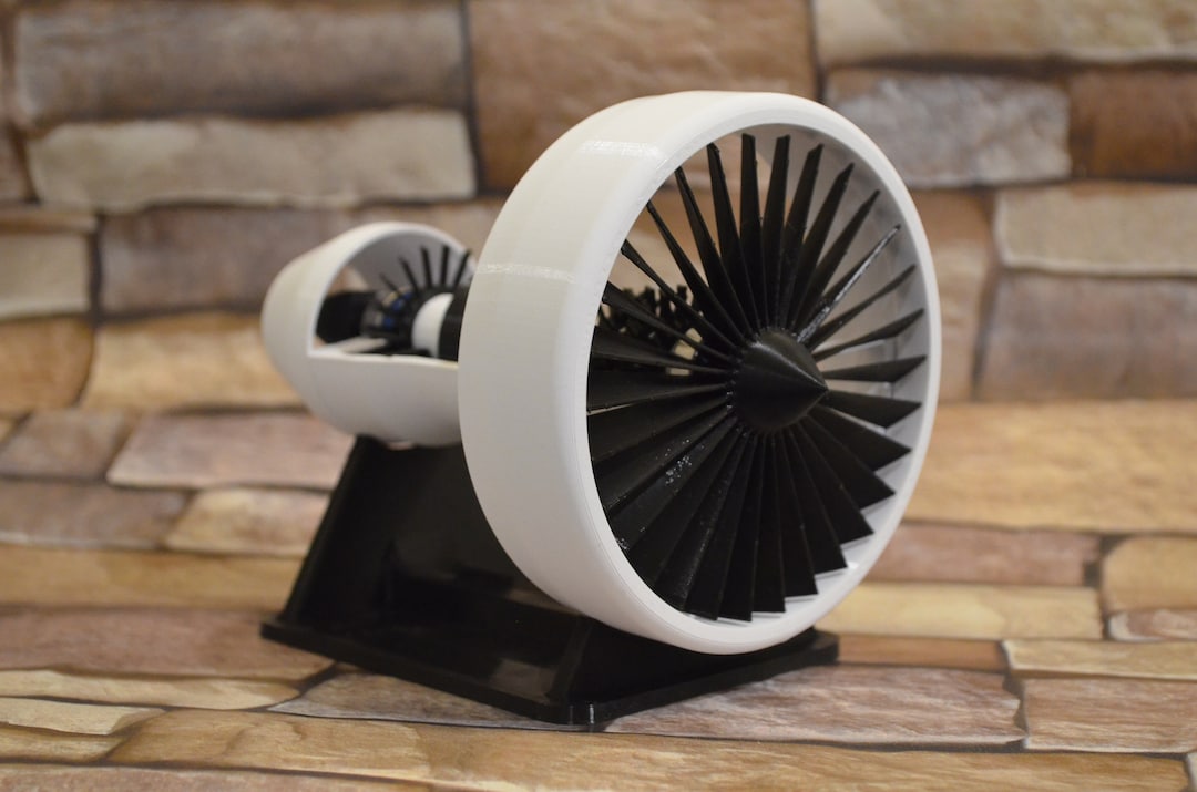 Turbofan Jet Engine Rolls-royce | 3D Printed | Spin | Office Dècor ...