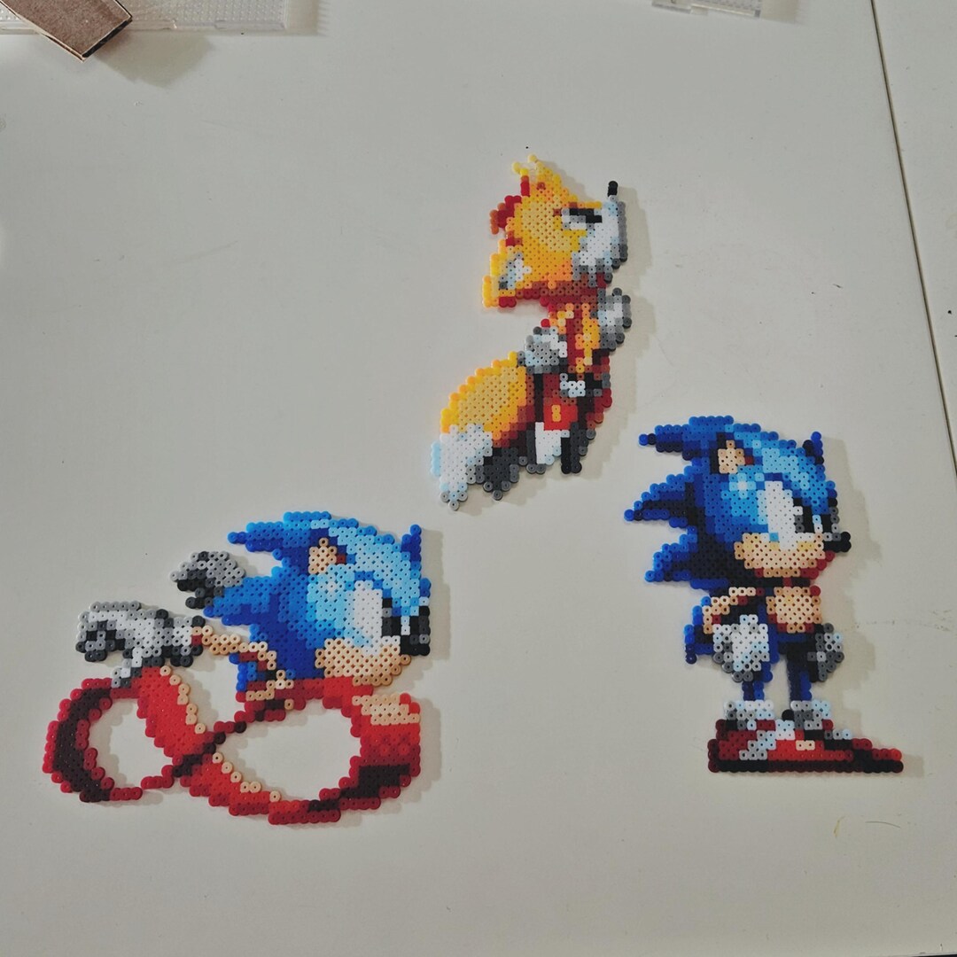Sonic and Friends + Enemies - Bead Sprites - Knuckles , Ray, Tails ...