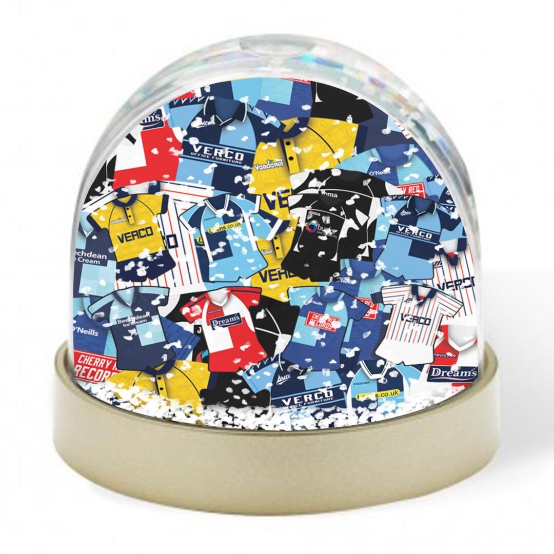 Wycombe Retro Kit Mash Snow Globe Classic Kits Xmas Decoration Great ...