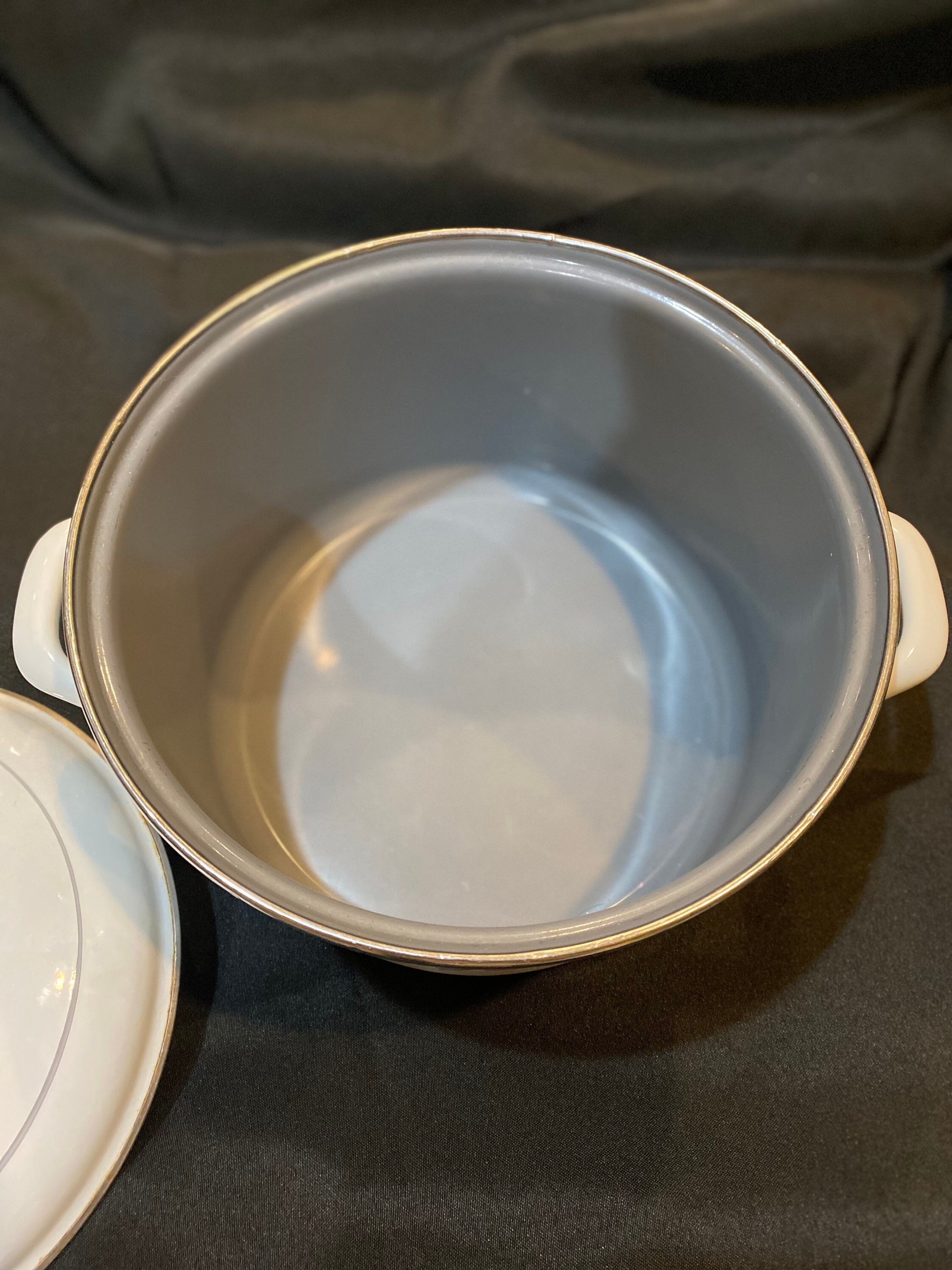 Vintage White Enamel Stockpot With Pink Flower - Etsy