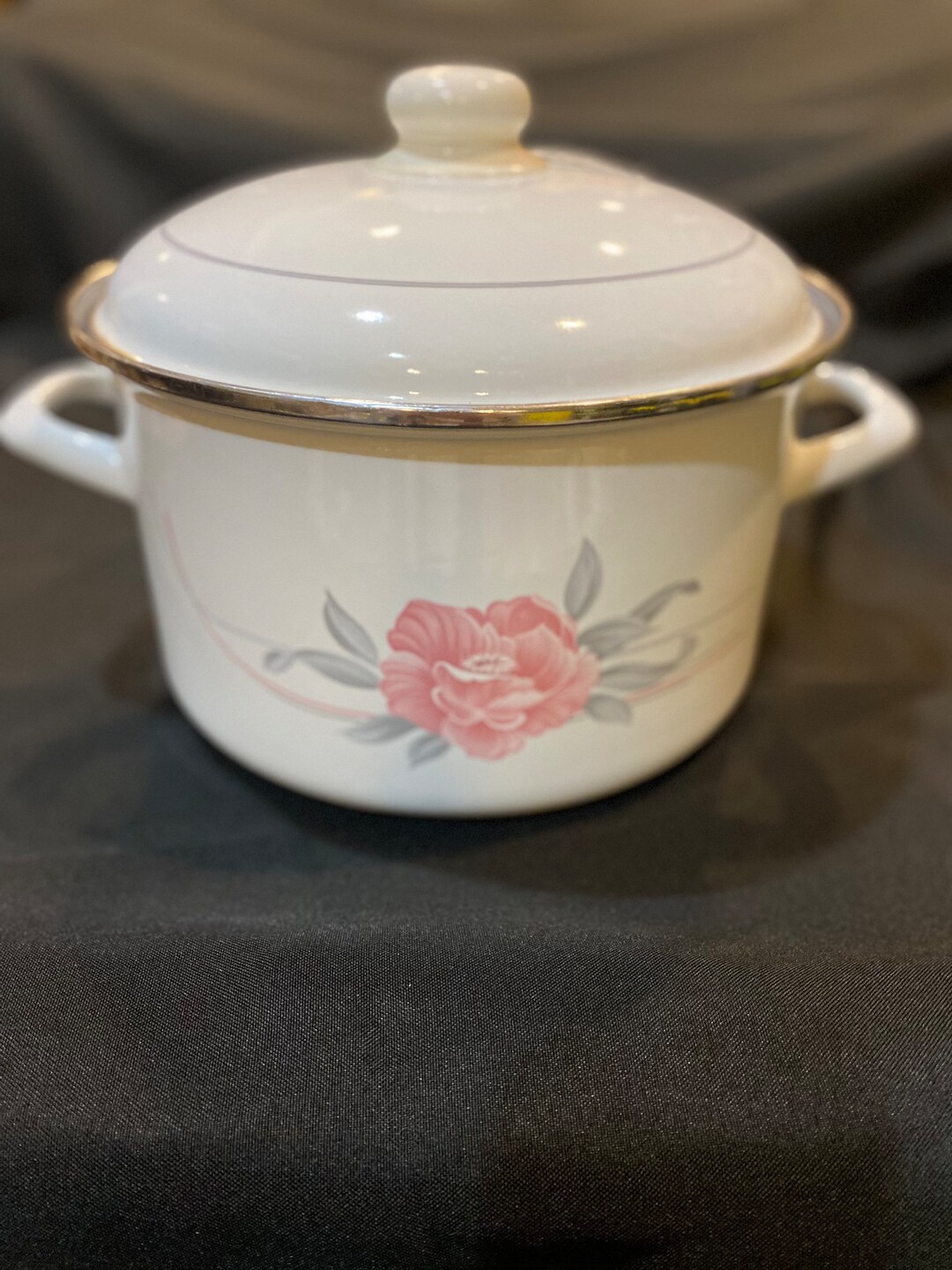 Vintage White Enamel Stockpot With Pink Flower - Etsy