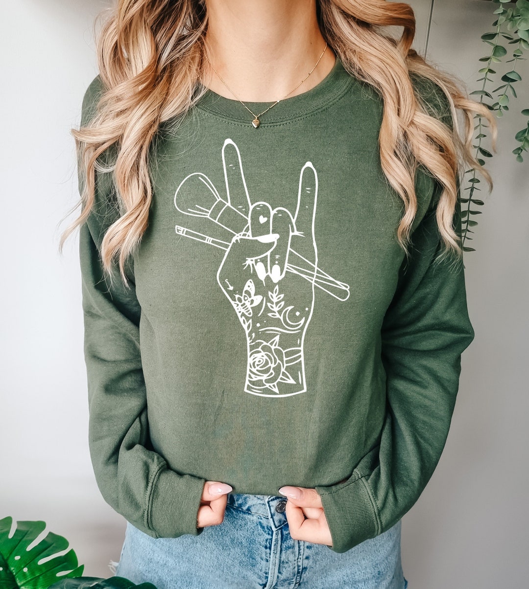 Makeup Artist Sweatshirt, Makeup Artist Shirt, Make up Artist Gift ...