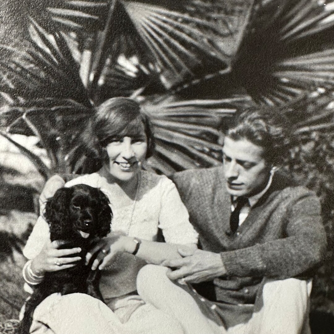 Flapper Couple and Dog - Attractive Stylish Young Lovers 1930s ...