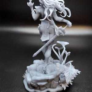 Pin up Miniature Sexy Female Pin up Girl Miniaute | Heilog | Dungeons ...