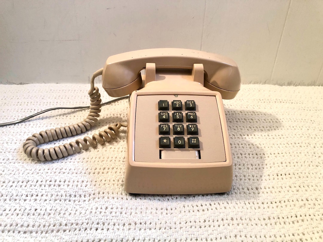 Téléphone fixe vintage beige à bouton-poussoir tactile - Téléphone ...