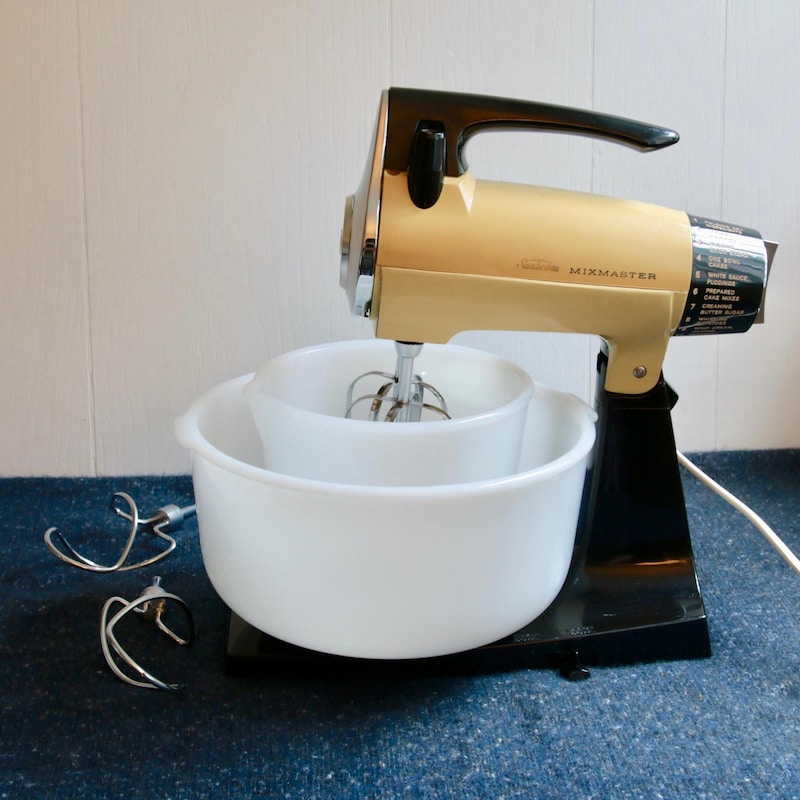 Vintage Stand Mixer - Etsy