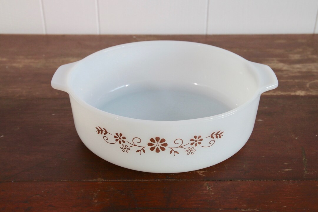 Dynaware Vintage Casserole Pyr-o-rey With Brown Daisy Pattern - Etsy