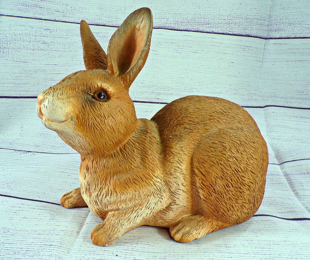 Vintage Garden Rabbit Realistic Looking Polyresin Indoor Outdoor Statue ...