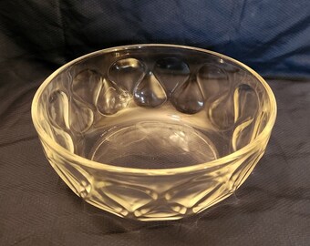 Pyrex Teardrop Bowl - Etsy