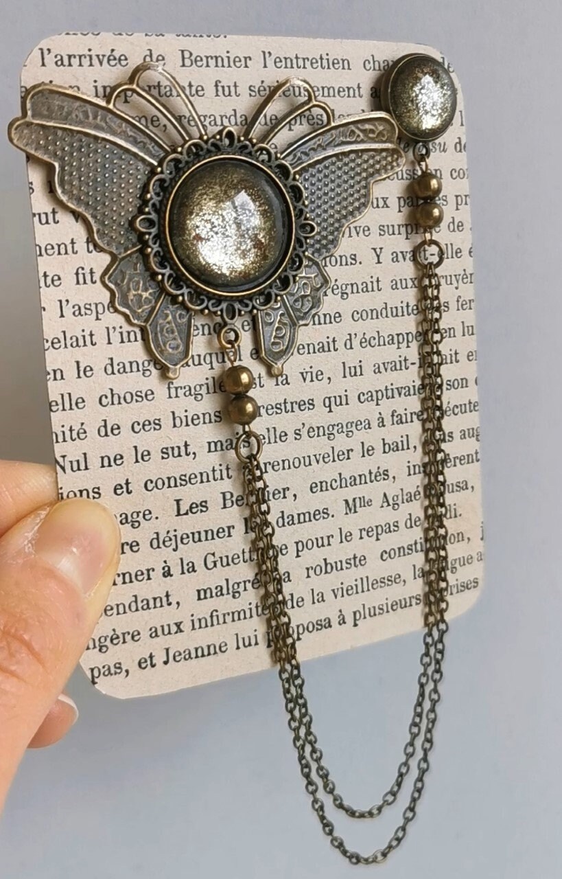 Butterfly Lapel Brooch in Bronze Metal, Pin Fasteners, Chains and ...