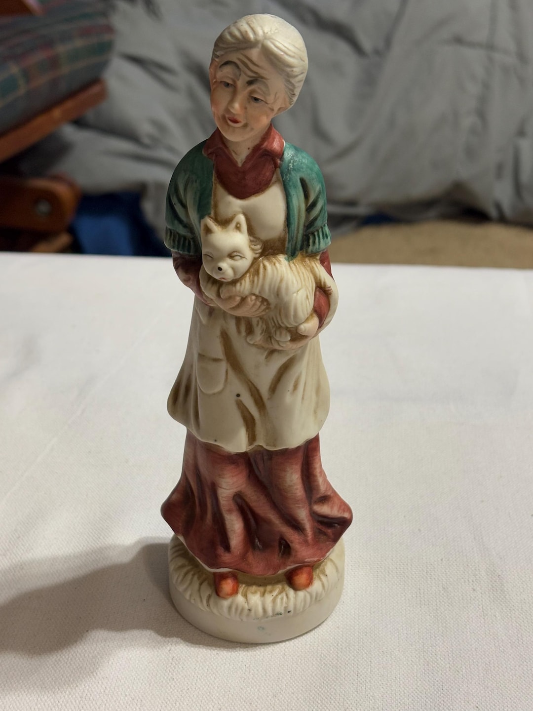 Porcelain Figurine of a Grandma Holder Her Cat - Etsy