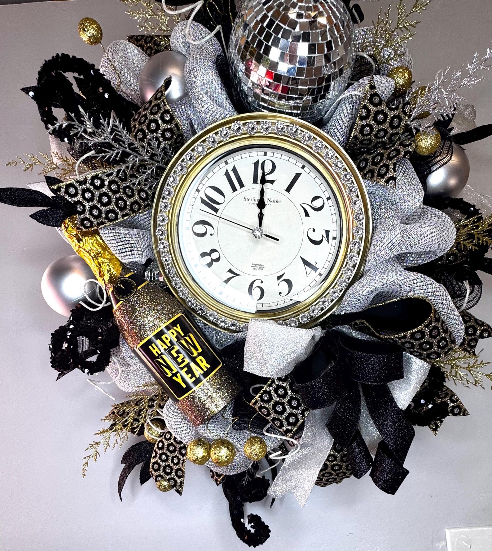 New Years Door Decor, Happy New Years Wreath. NYE Decor. Black Gold and ...
