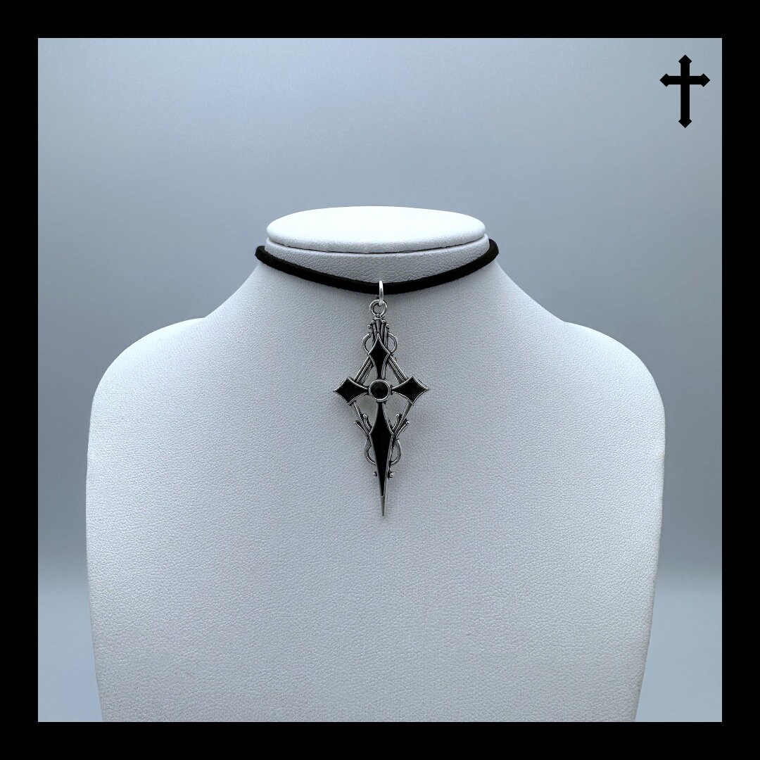 Vampire Crest Choker - Etsy