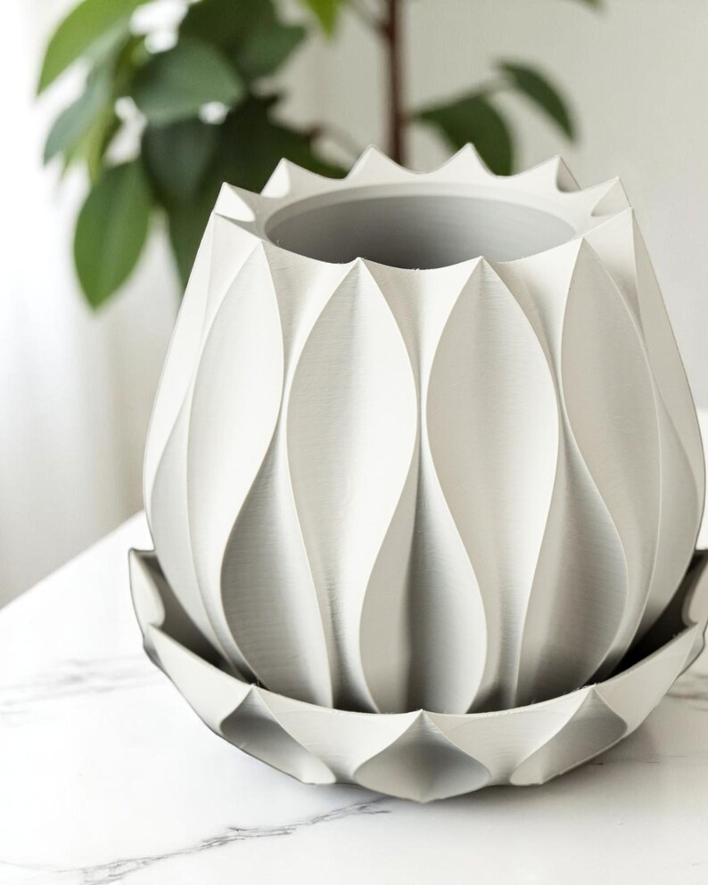 Neo Lotus Planter – Modern Sculptural Pot, Orchid, Succulent, Airplant ...