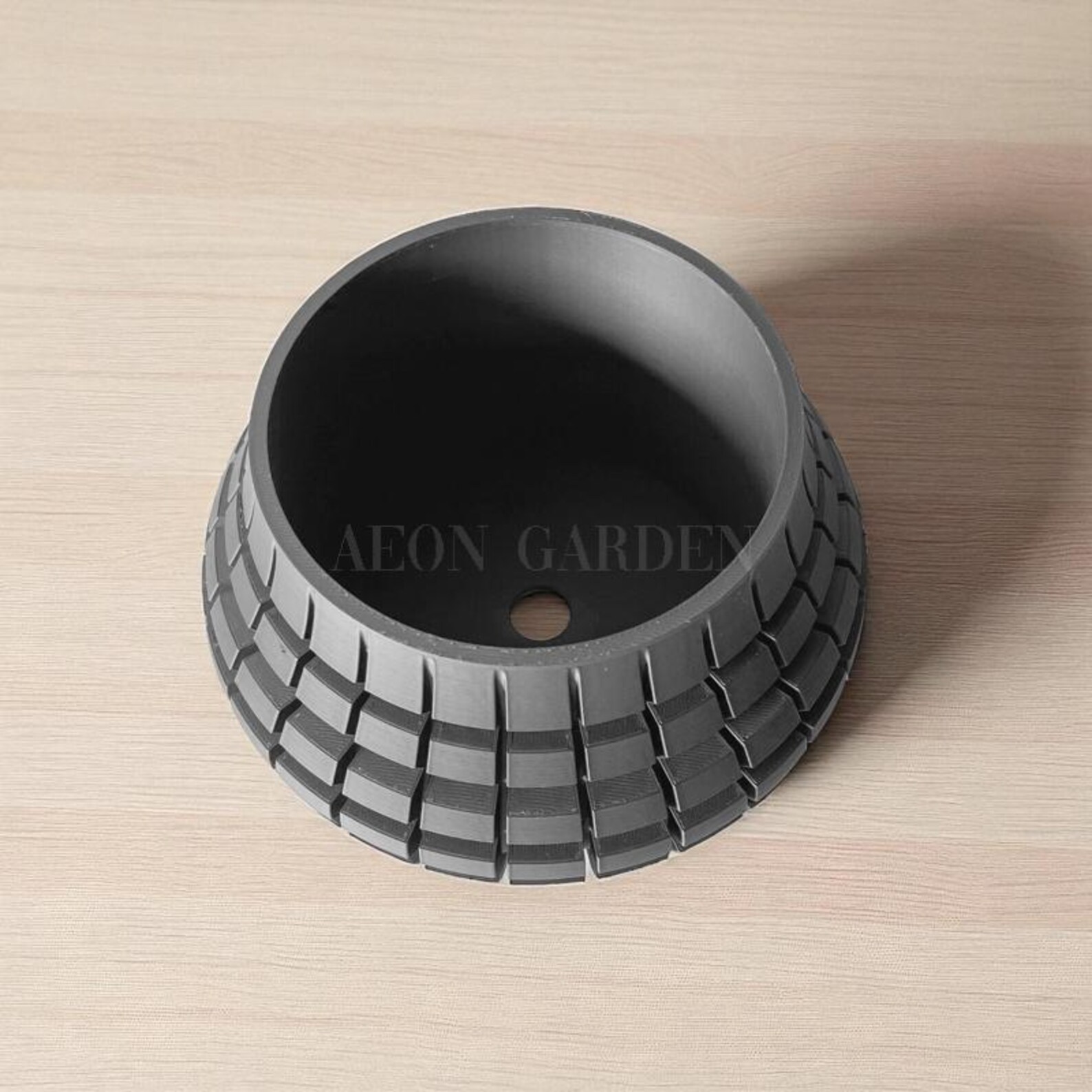 Saturn Strata Modern Planter, Compact Decorative Flowerpot, Minimalist ...