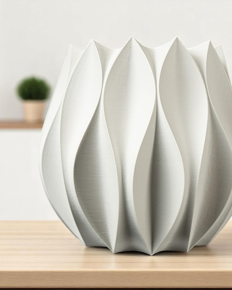 Neo Lotus Planter – Modern Sculptural Pot, Orchid, Succulent, Airplant ...