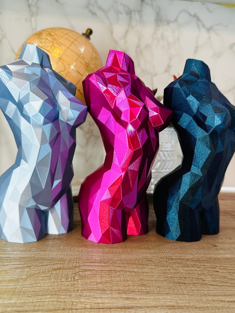 Luxe Female Torso Statue Figure | Low Poly Style | Dazzling Unique ...