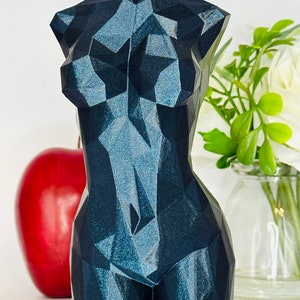 Luxe Female Torso Statue Figure | Low Poly Style | Dazzling Unique ...