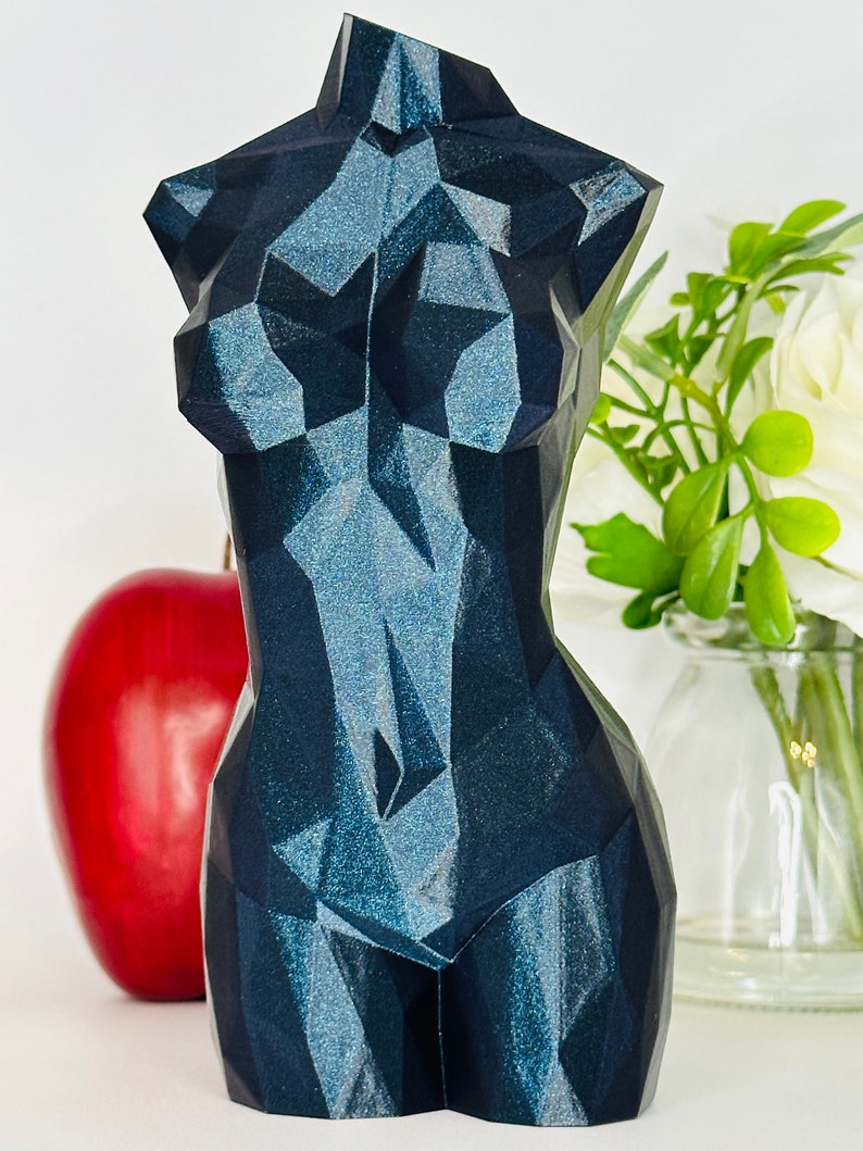 Luxe Female Torso Statue Figure | Low Poly Style | Dazzling Unique ...