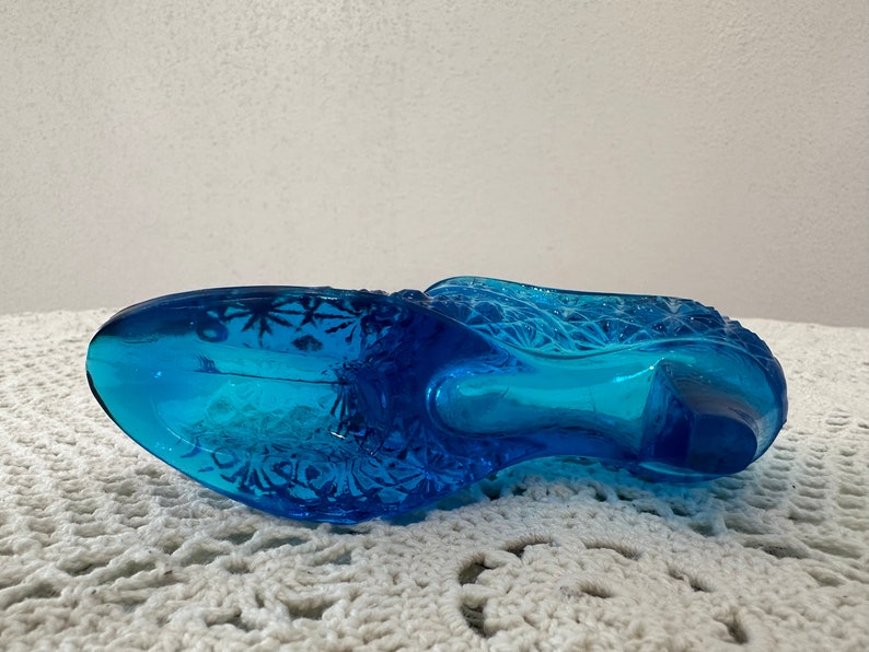 Fenton Daisy and Button Blue Glass Shoe - Etsy