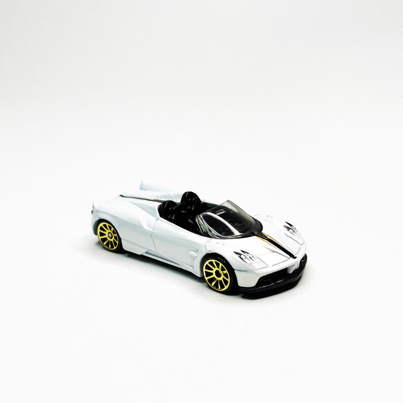 17 Pagani Huayra Roadster Hot Wheels Car Keychain gift for - Etsy